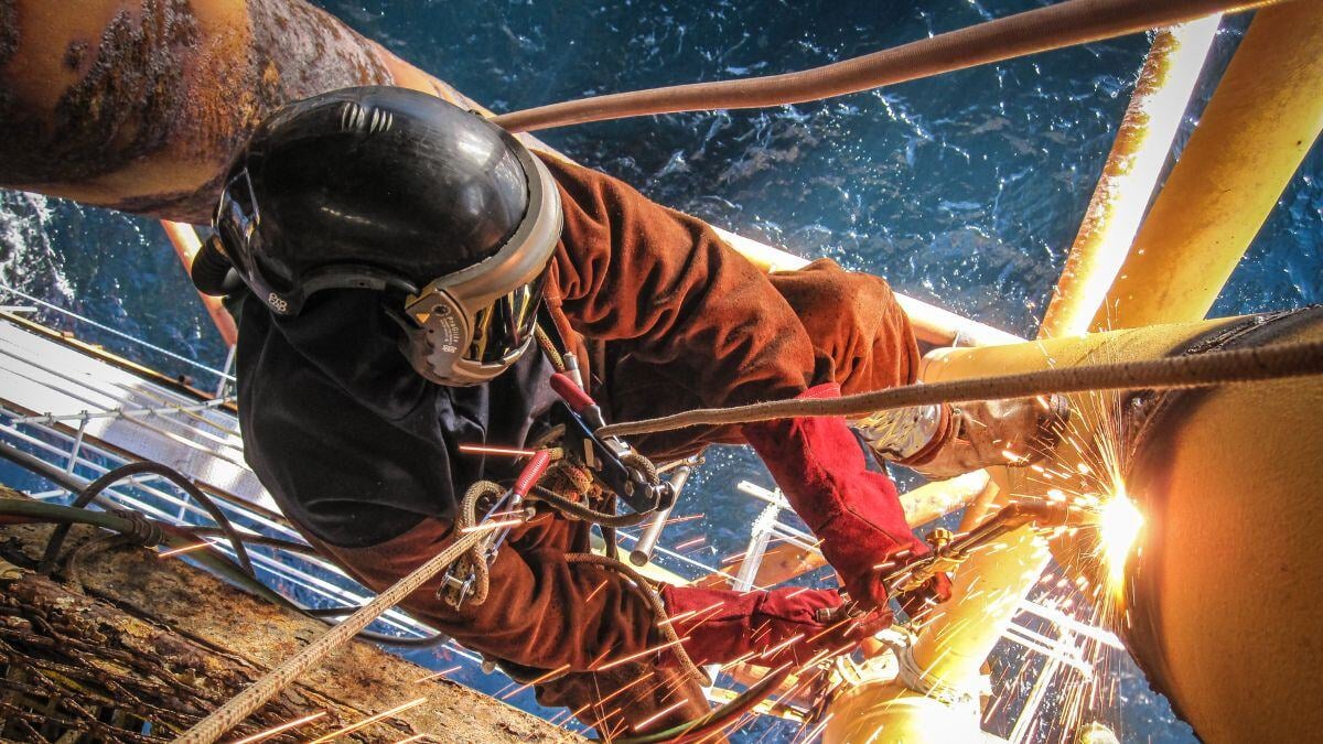 Lifecycle Services For Offshore Energy Operations | OEG